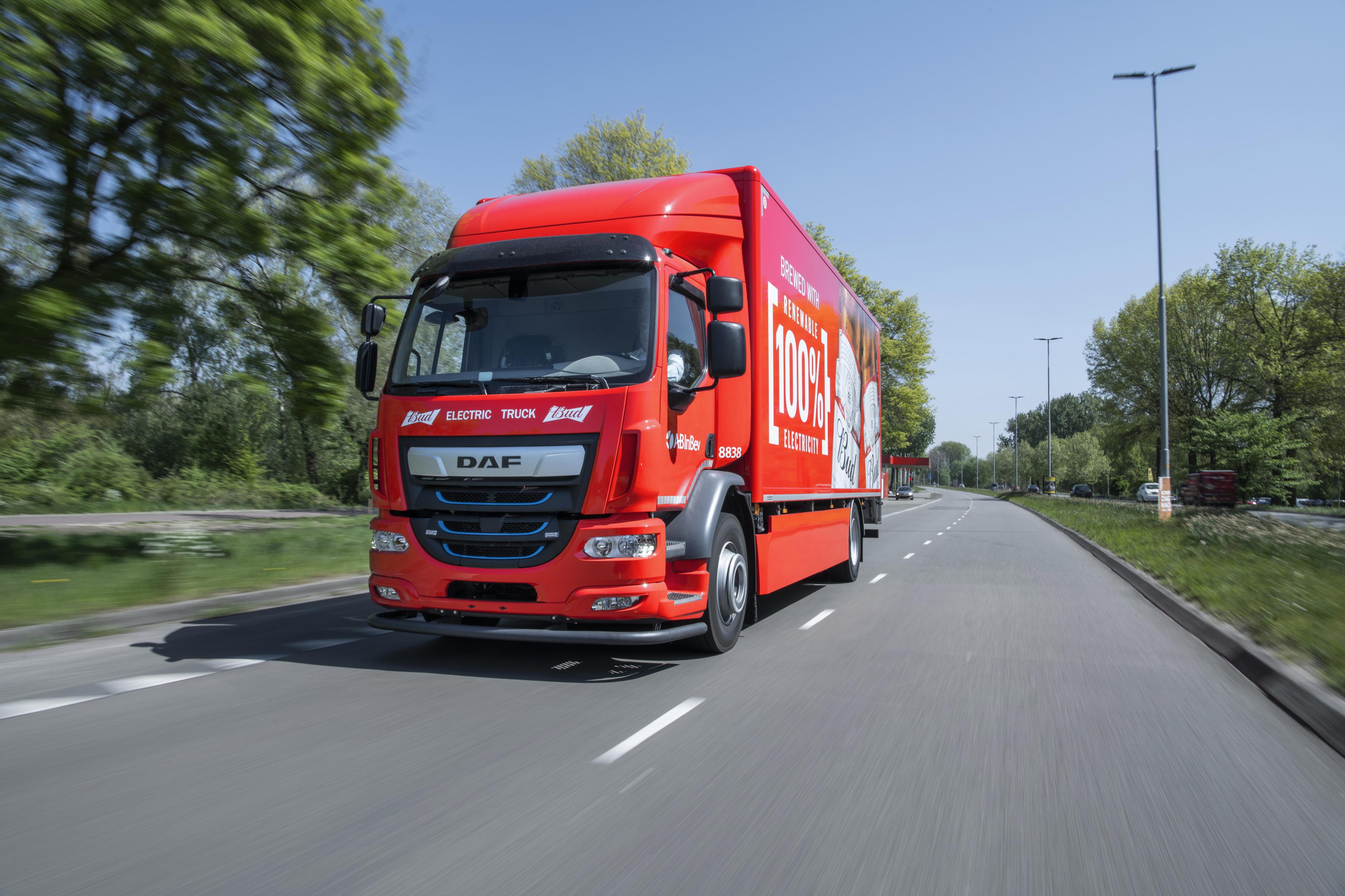 DAF startet Auslieferung des vollelektrischen LF Electric - DAF Trucks ...